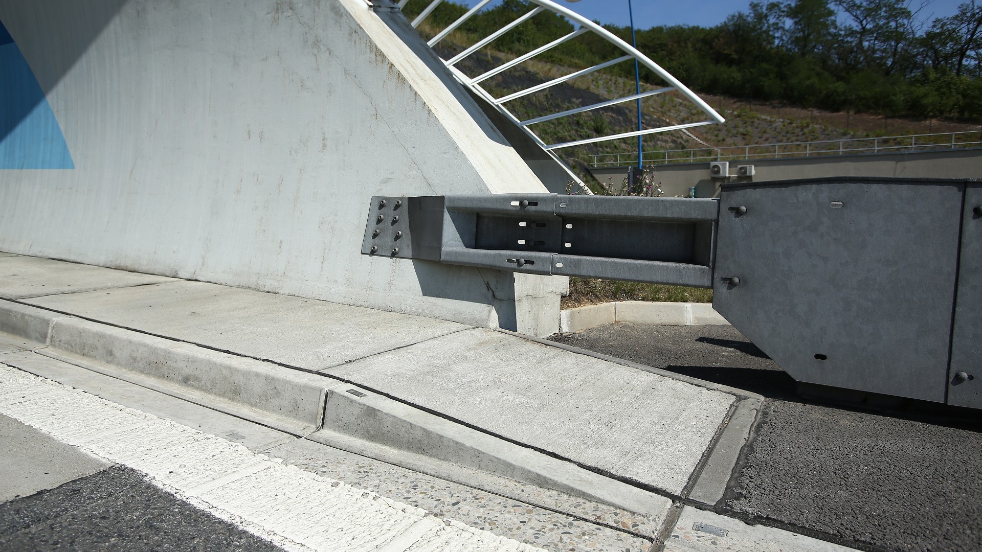 CSB - SLOT DRAIN TRANSITION PROFILE - CS-BETON – the construction just ...
