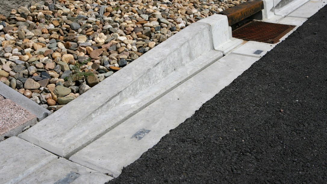 CSB - SLOT DRAIN PROFILE T - CS-BETON – the construction just like from ...