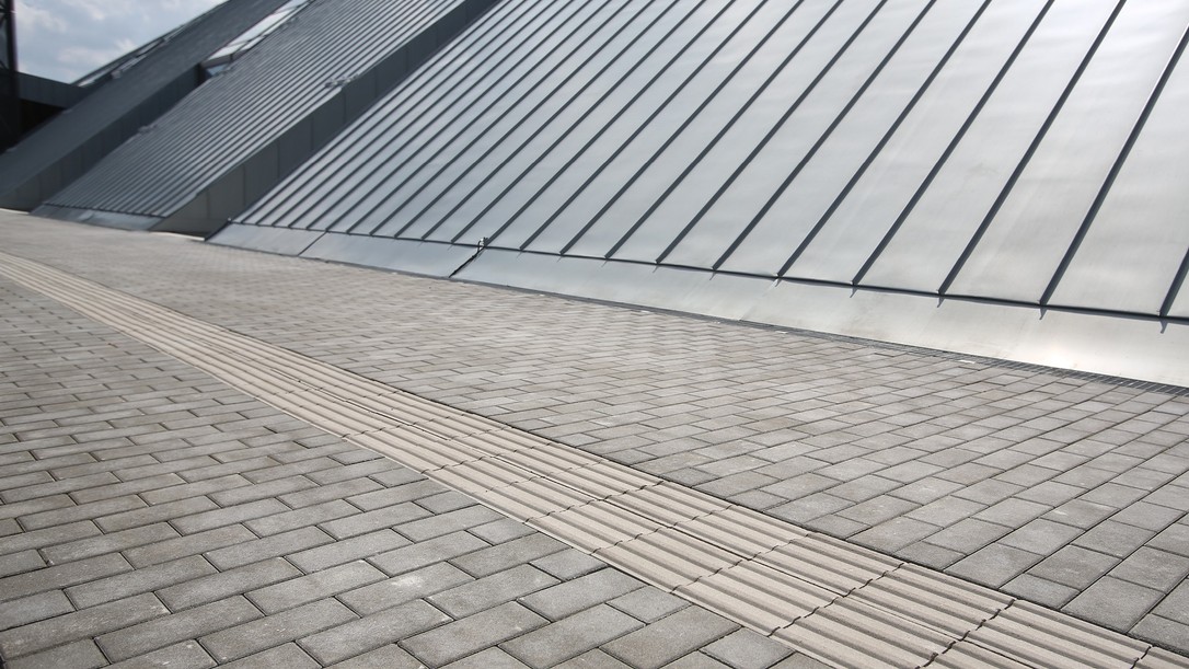 CSB - QUADRO S VODÍCÍ DRÁŽKOU - CS-BETON | Stavby jako z kamene