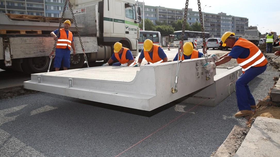 CSB - PREFABRICATED PANEL BUS STOP - CS-BETON – the construction just ...